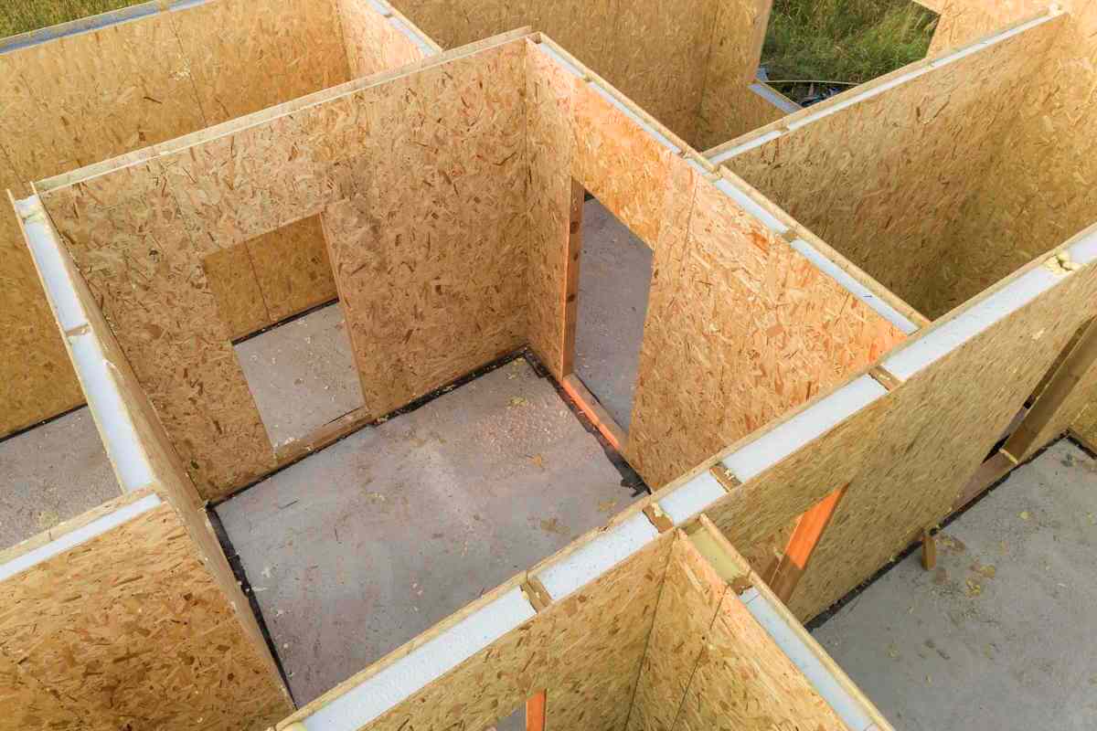 Construire des cloisons à ossature bois OSB : conseils de pro
